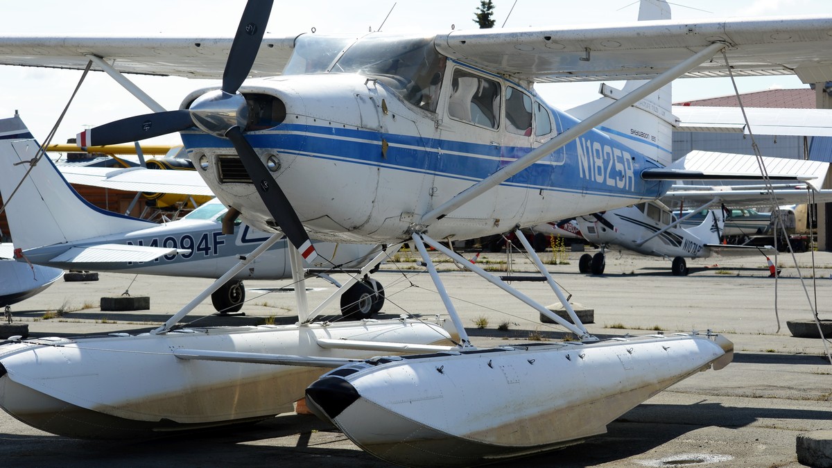 Rod's Aviation Photos: US Alaska Tour 2022: Lake Hood Seaplane Base ...