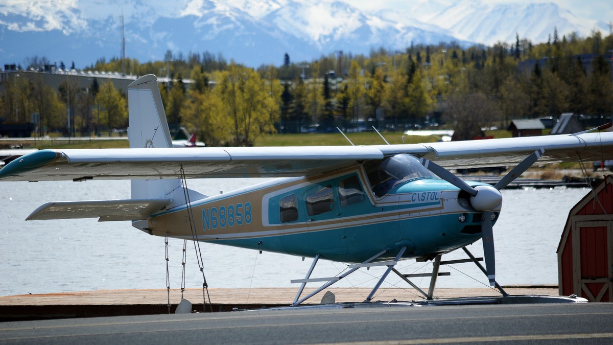 Rod's Aviation Photos: US Alaska Tour 2022: Lake Hood Seaplane Base ...