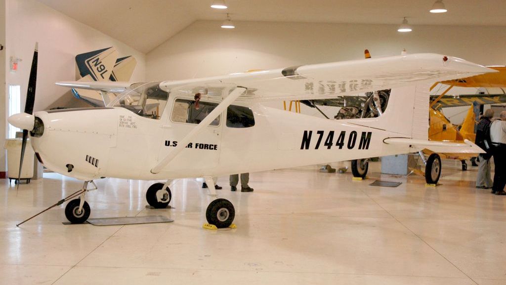 Rod's Aviation Photos: US Tour 2007: American Wings Air Museum, Anoka ...