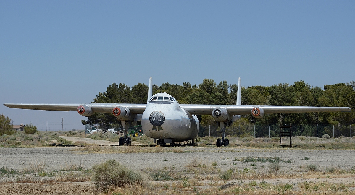 Rod's Aviation Photos: California Tour 2019: Fox Field, Lancaster