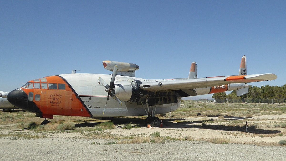 Rod's Aviation Photos: California Tour 2019: Fox Field, Lancaster