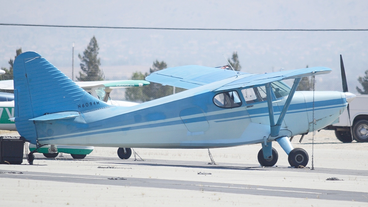 Rod's Aviation Photos: California Tour 2019: Fox Field, Lancaster
