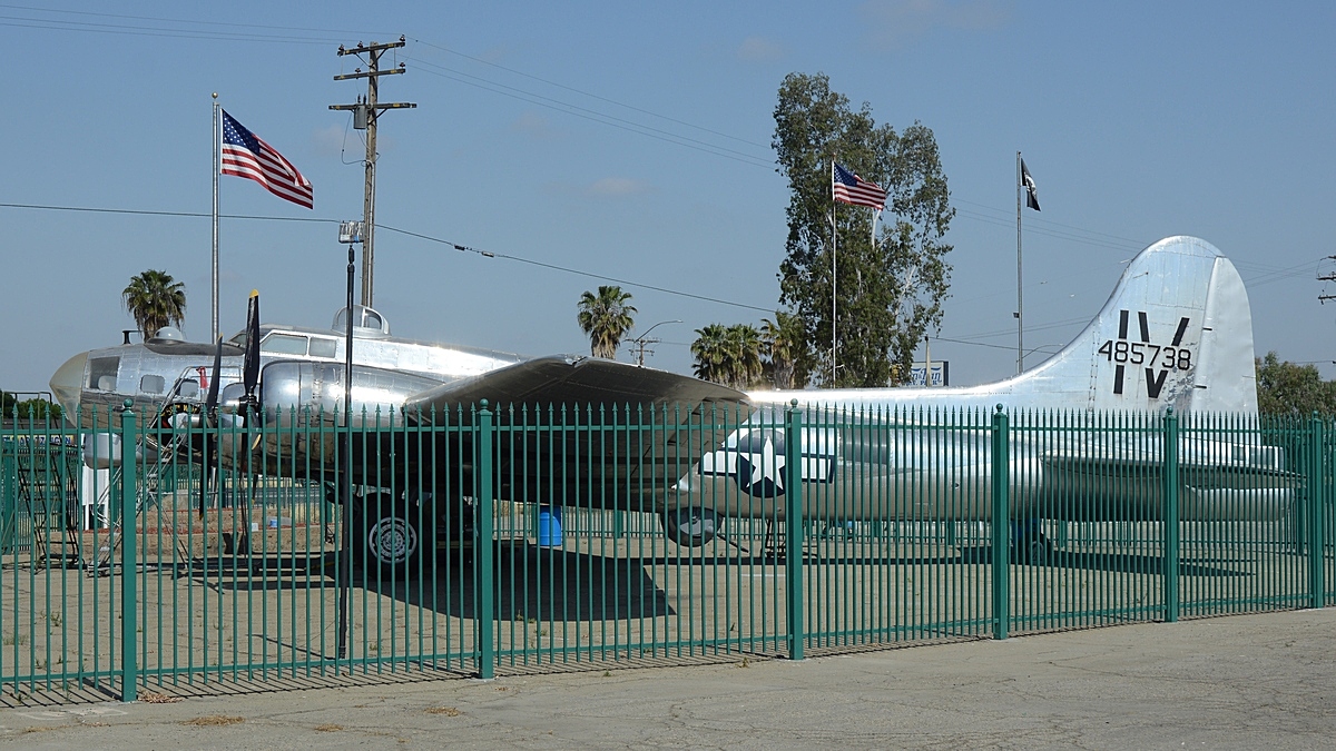 Rod's Aviation Photos: California Tour 2019: Mefford Field Airport, Tulare