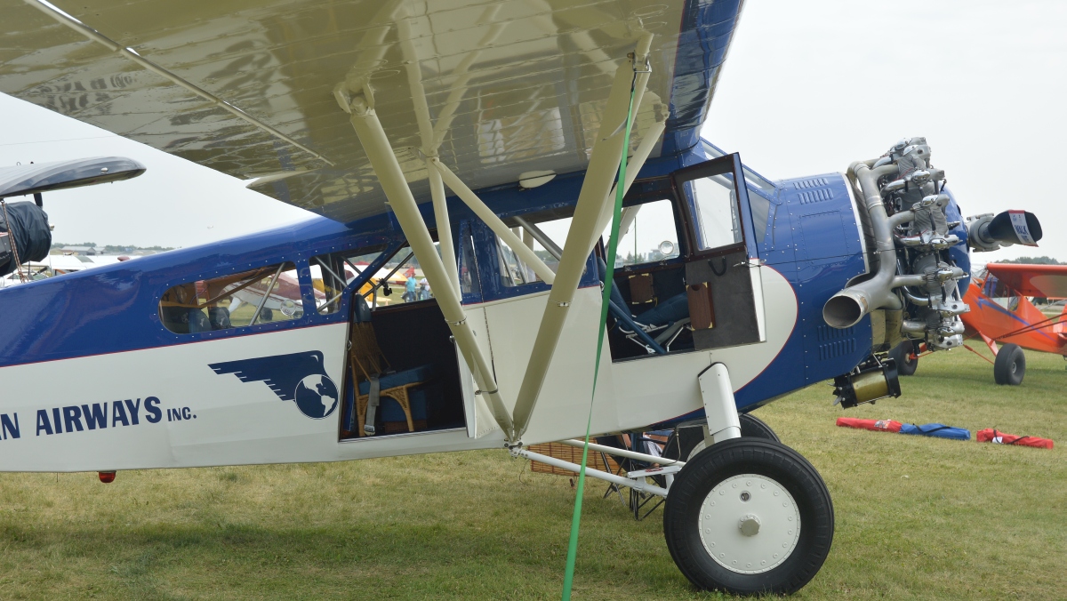 Rod's Aviation Photos: EAA AirVenture 2014, Oshkosh Aircraft F - Lin