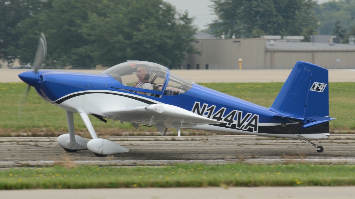 Rod's Aviation Photos: EAA Airventure 2016, Oshkosh: Van's