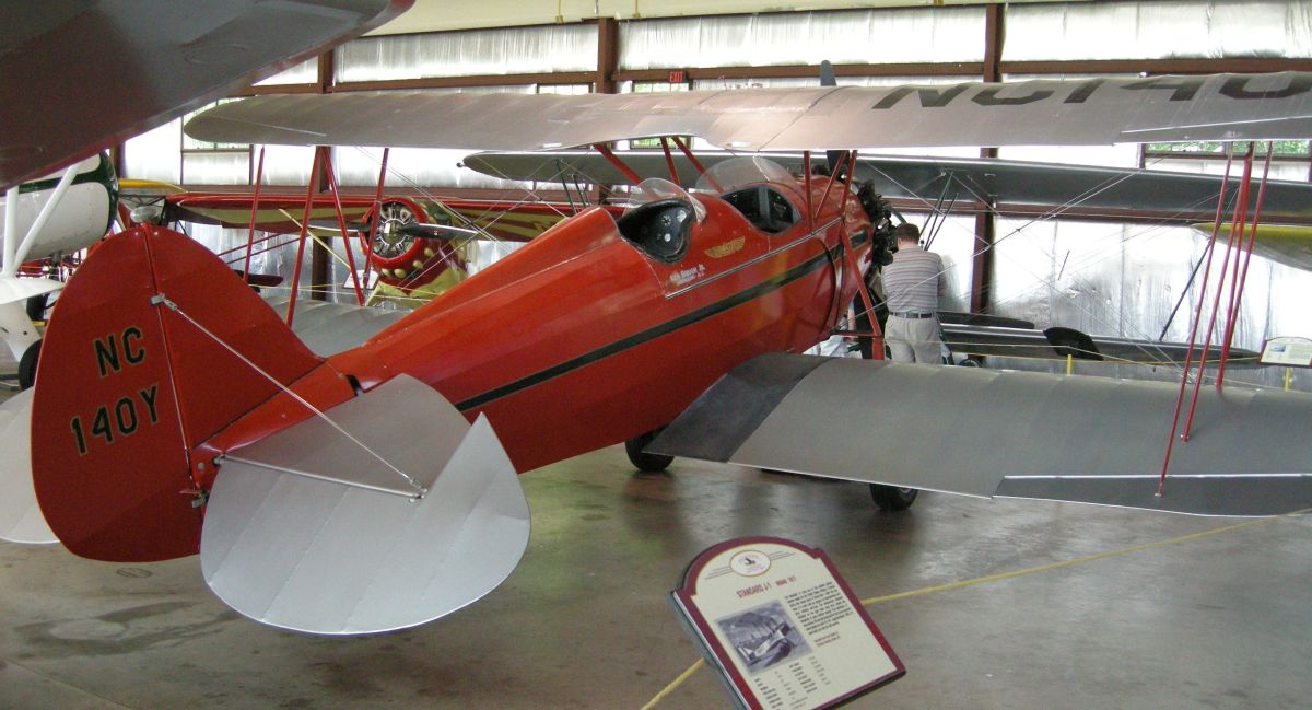 Rod's Aviation Photos: EAA AirVenture 2010, Oshkosh: Pioneer Airport